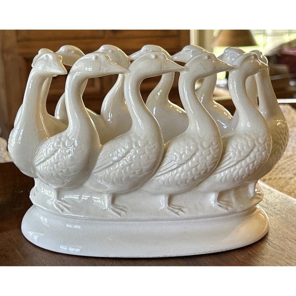 Art | Circle Of Geese Glazed White Porcelain Centerpiece Lenwile Ardalt ...